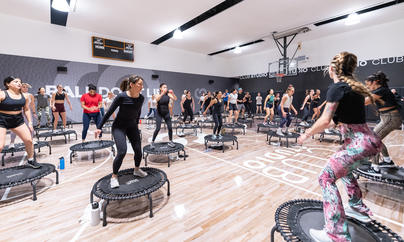 Club Studio offers state-of-the-art gym at Oak Creek Shopping Center ...