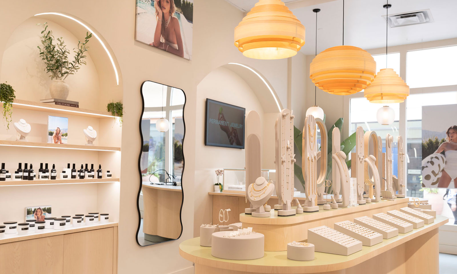 Personal touches at new jewelry stores at Spectrum Center - Irvine ...